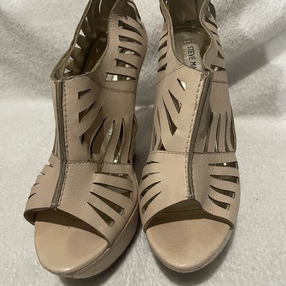 Steve Madden | Shoes | Steve Madden Cut Out Wedge | Poshmark